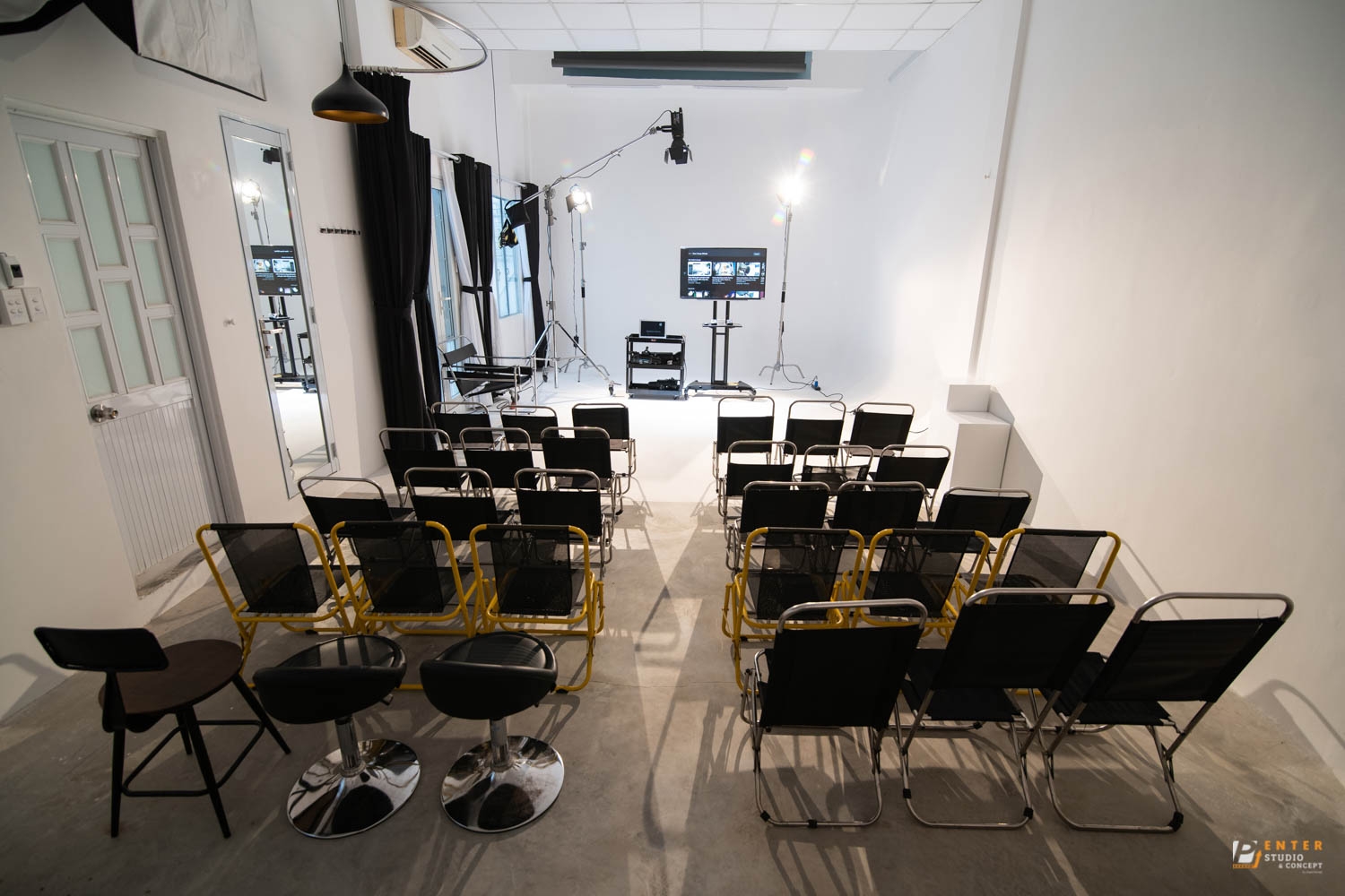 DỊCH VỤ CHO THUÊ PHÒNG WORKSHOP CHỤP ẢNH – QUAY PHIM TẠI TP. HCM